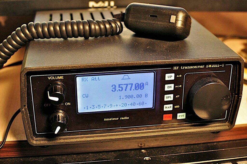 Ukrainian Home made Project SW-2010 HF Transceiver – HAMRADIO