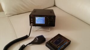 SX-2000 QRP HF transceiver with touch screen – HAMRADIO