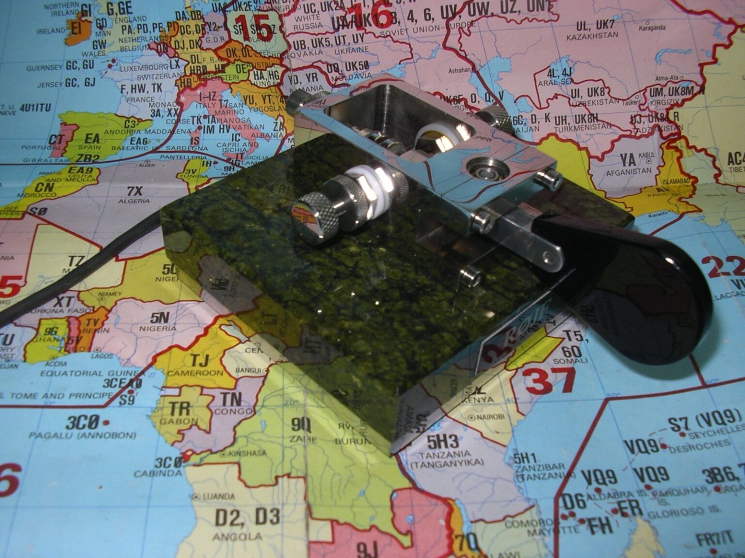 Handmade CW keys by RA1AOM – HAMRADIO