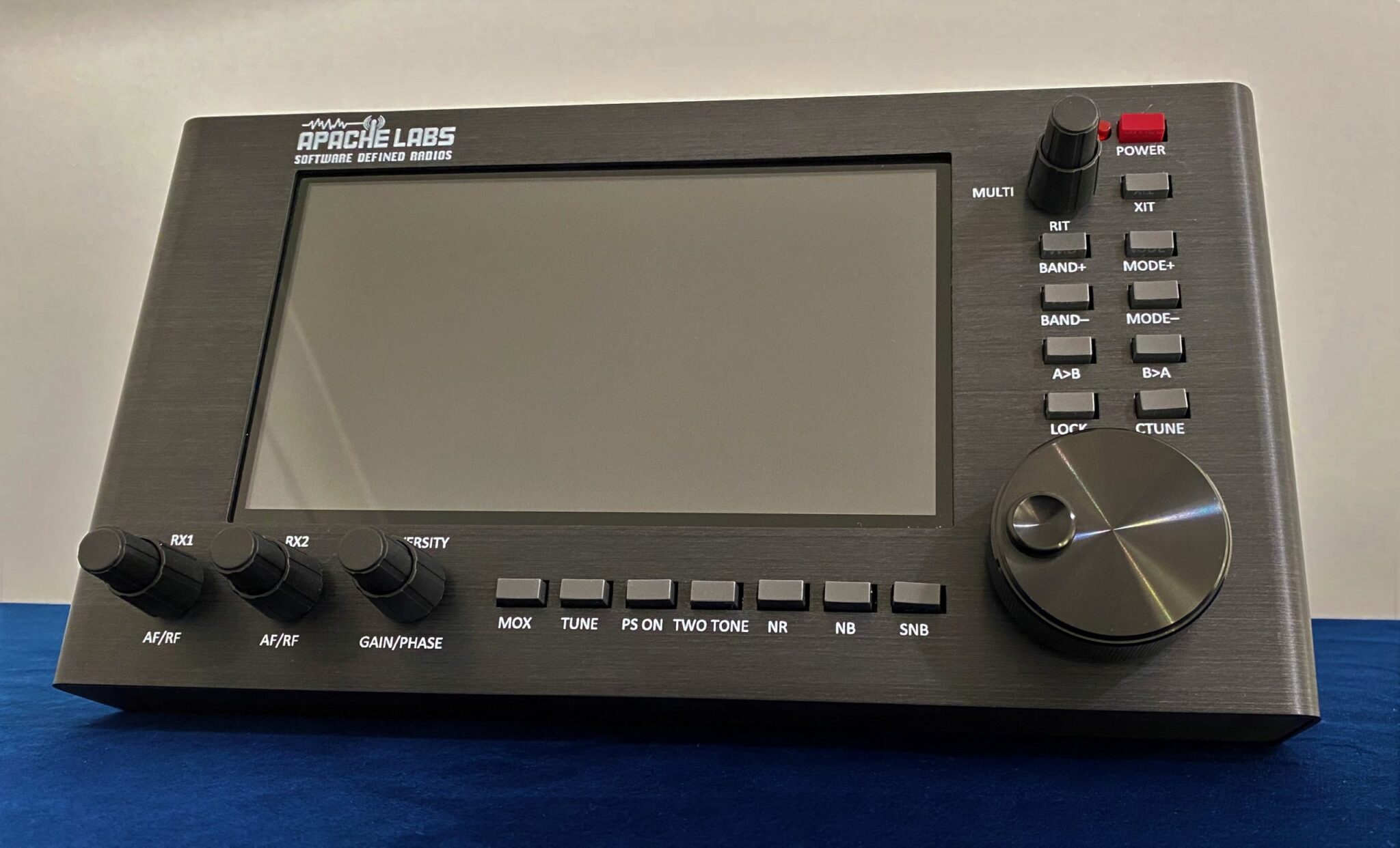 Apache Labs V2 HF SDR Transceiver – HAMRADIO