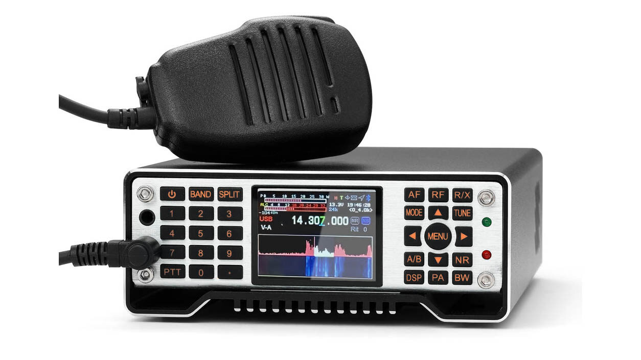 Q900 SDR Radio Transceiver V4 – HAMRADIO